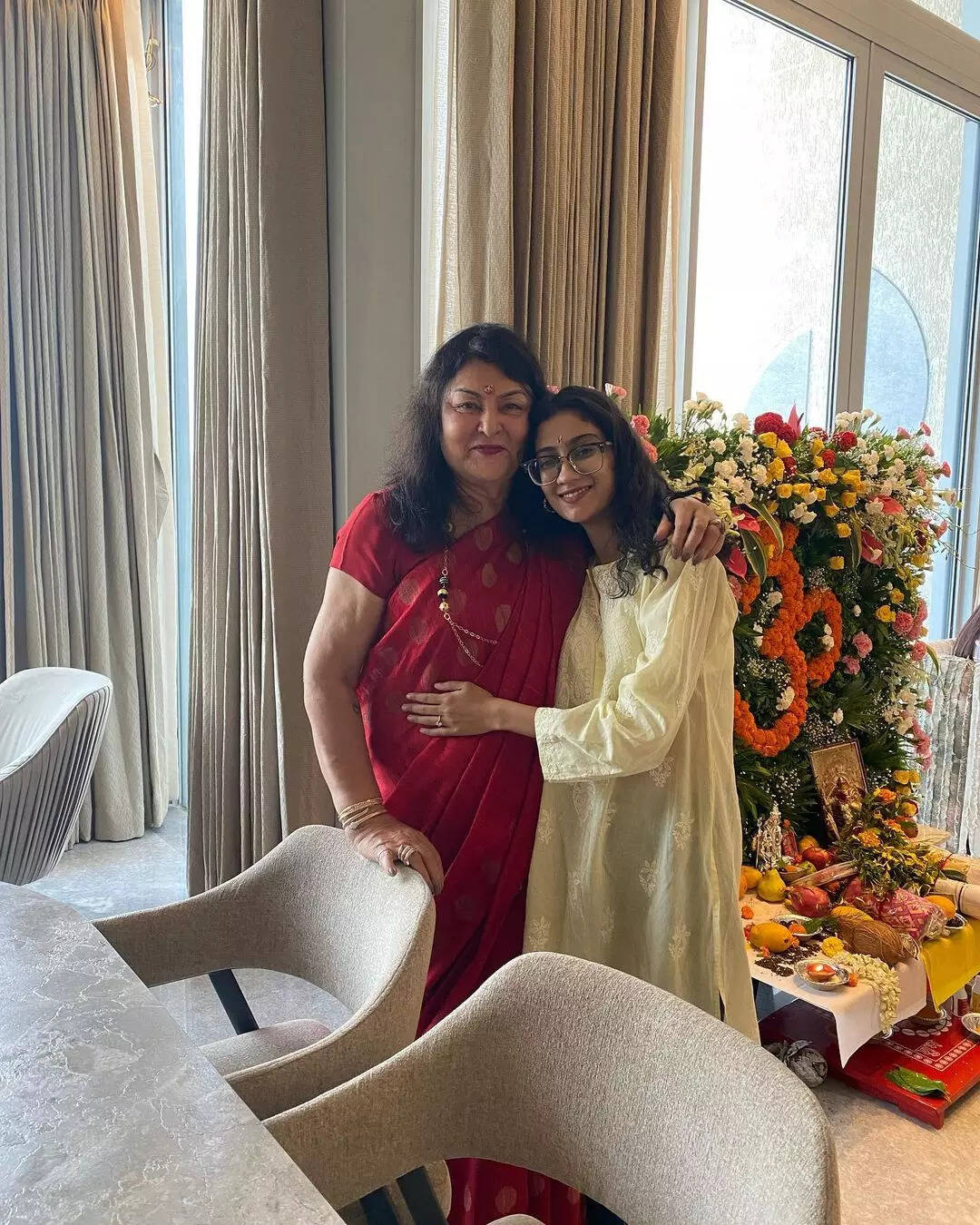 Sushmita Sen House: मुंबई के इस आलीशान घर में मम्मी- पापा के साथ शिफ्ट ...