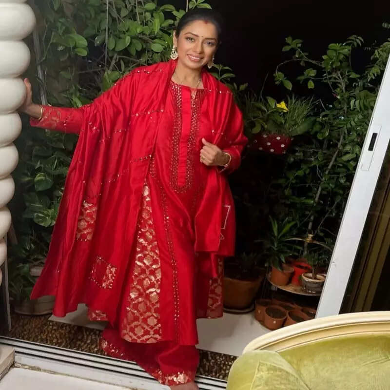 रॉयल लुक में सजा है Rupali Ganguly का घर, देखें इंटीरियर की आलीशान तस्वीरें