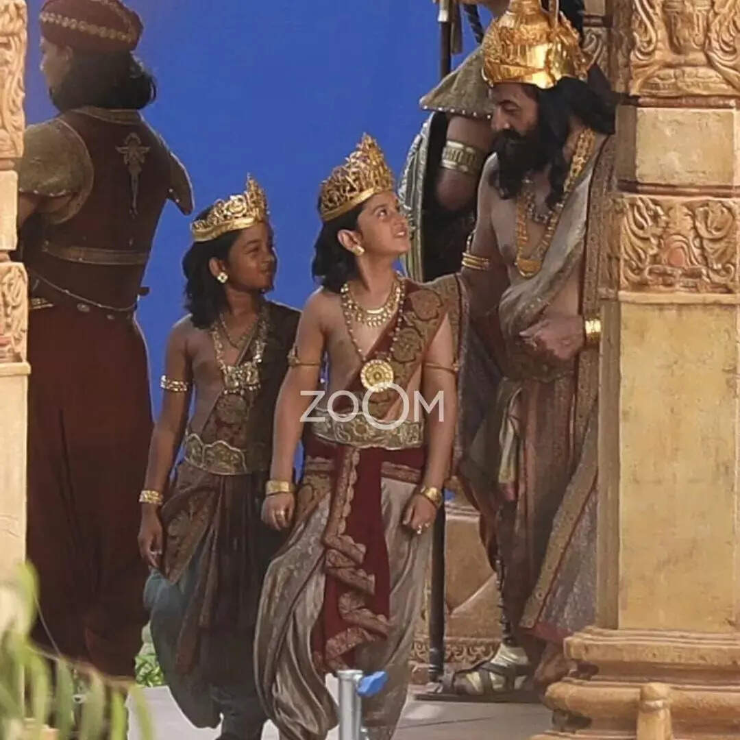 Ramayana से लीक हुआ Lara Dutta और Arun Govil का लुक, यहां देखें सेट से Exclusive Pics