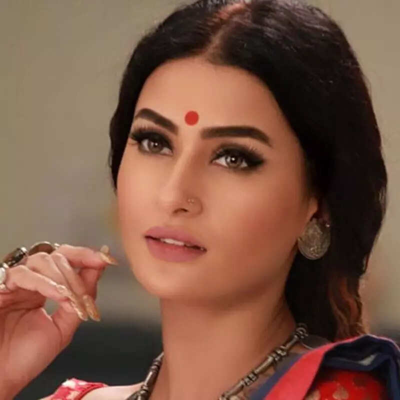 नागिन बनकर भी करियर की 'नागमणि' नहीं ढूंढ पाईं ये TV हसीनाएं, काम के ...