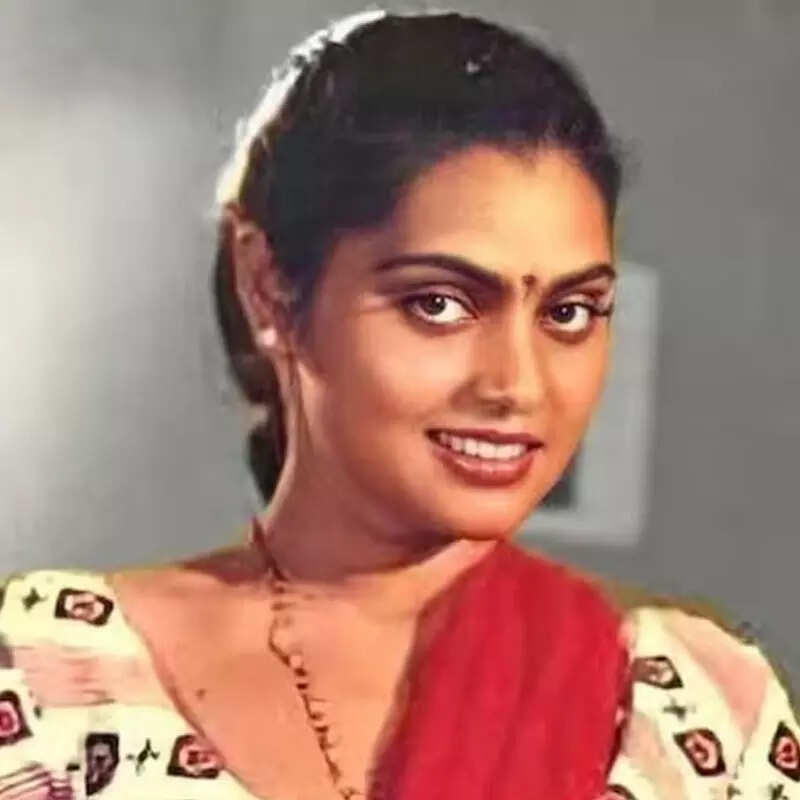 गहरी खाई में दफन है इन सेलेब्स की मौत का राज, सुशांत सिंह राजपूत के लिए ...