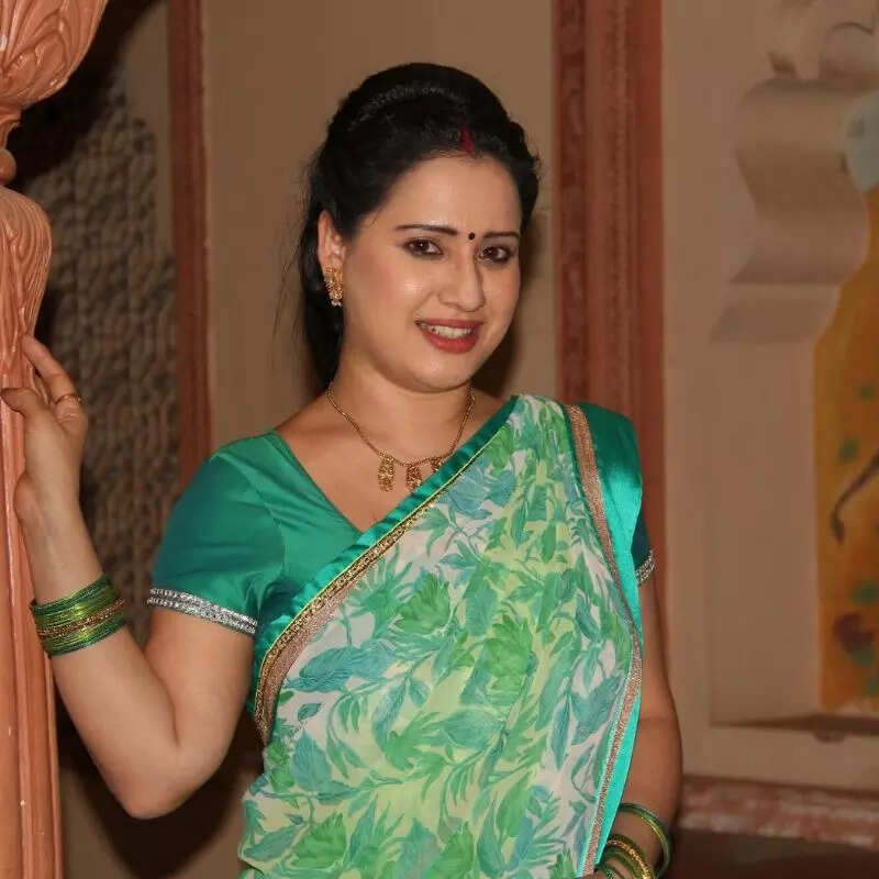 YRKKH में अपनी दमदार एक्टिंग से छा गए ये स्टार्स, पहले पड़ोसी भी नहीं ...