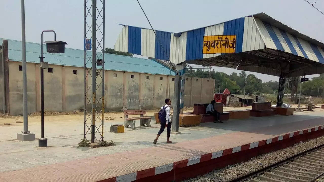 अजब: प्लेटफॉर्म नंबर 1 और 2 के बीच दो किलोमीटर की दूरी, ये है देश का ...