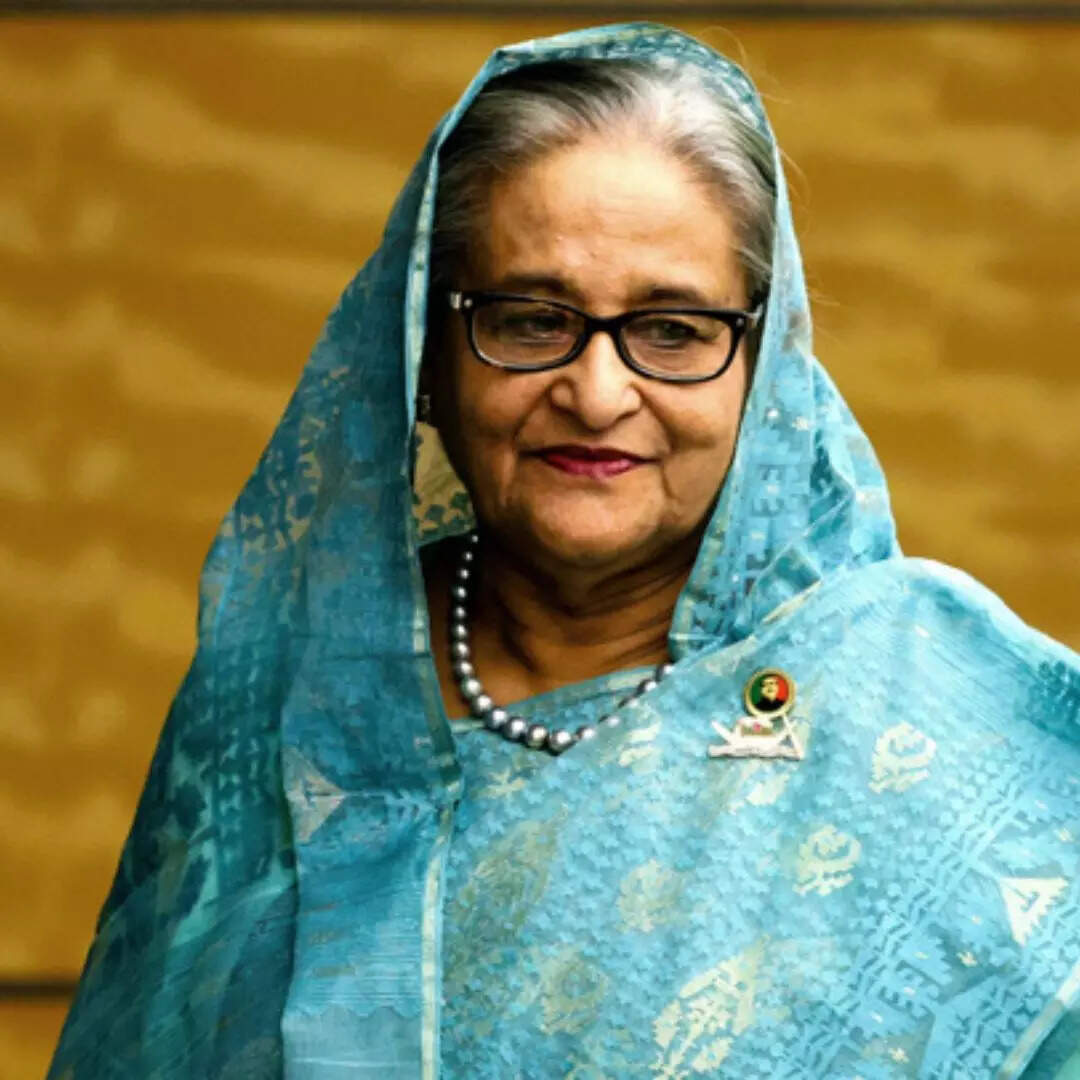 लाखों रुपये की ये वाली खास साड़ी ही पहनती हैं शेख हसीना, जानिए क्यों ...