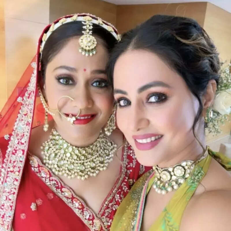 कैंसर से जूझ रहीं हिना खान के साथ चट्टान की तरह खड़े हैं ये 7 करीबी ...