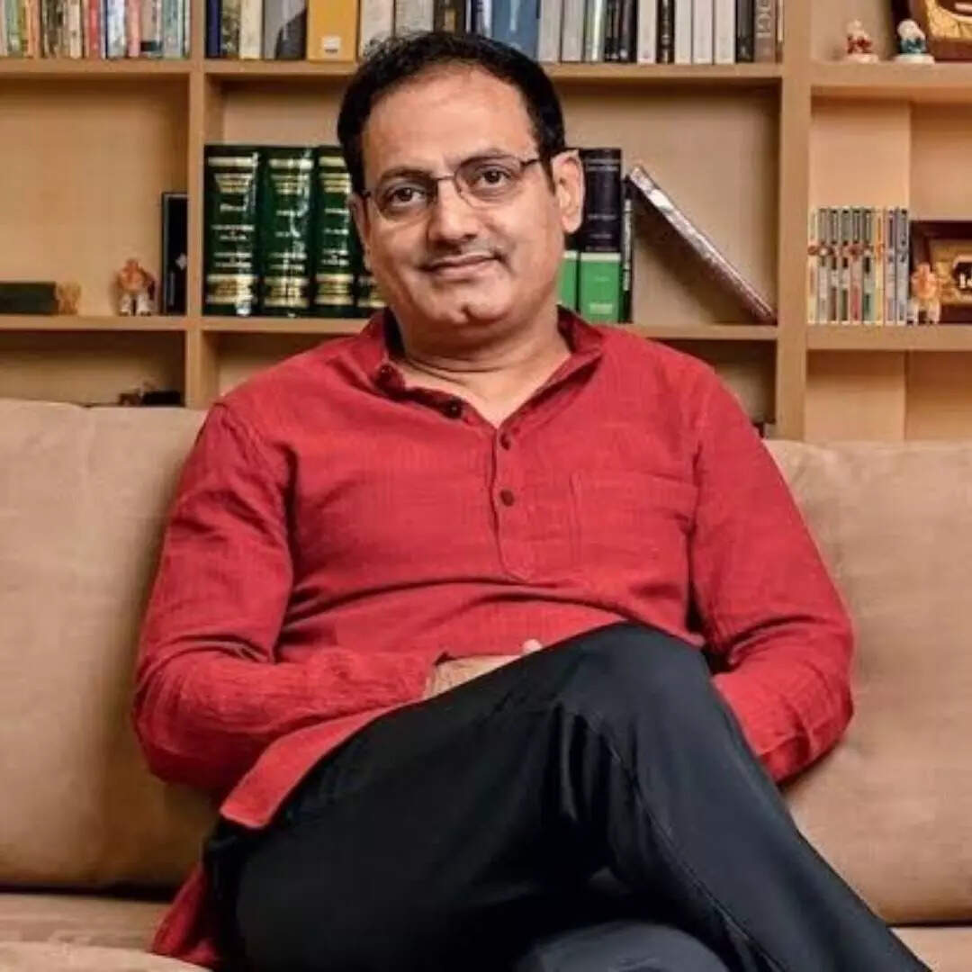 Vikas Divyakirti or Avadh Ojha Education Who is More Educated Online ...