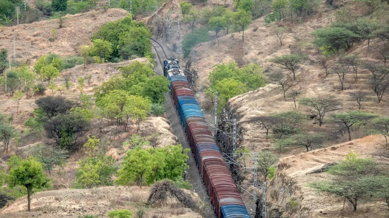 India longest freight train Super Vasuki run with 295 wagons