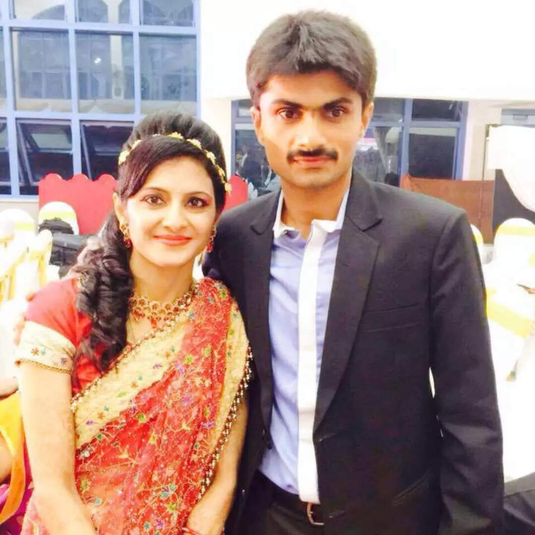 Success Story of IAS Suhas LY Won Silver Medal in Paris Paralympic 2024 ...