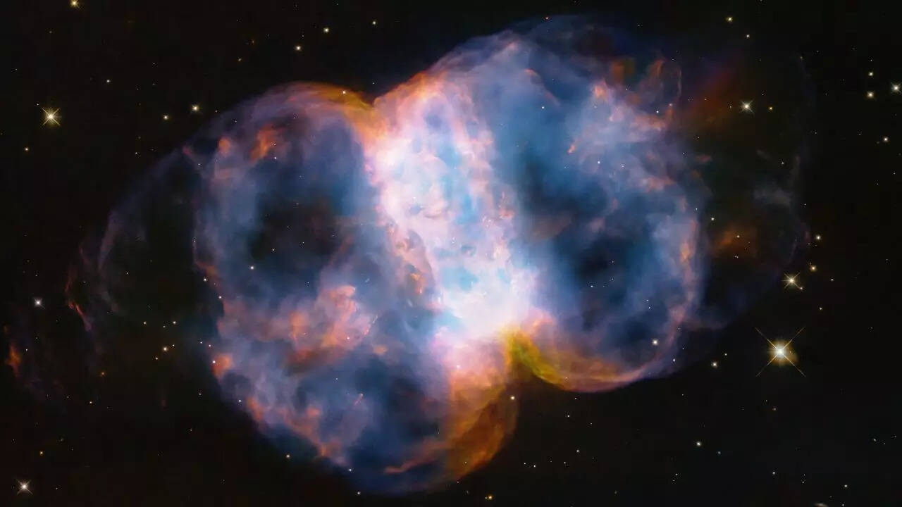 NASA ने धूल और गैस वाले 5 सबसे चमकीले Nebula के जरिये दिखाई ब्रह्मांड ...