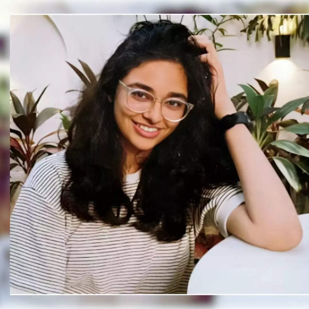 Vedika Gupta success story who scored 705 marks out of 720 in NEET Exam check her solid planning ...