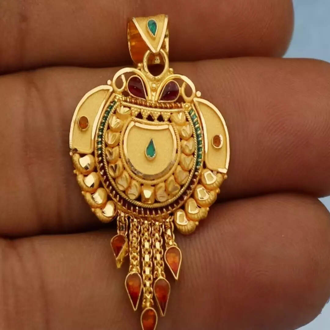 gold design jitiya locket, jitiya image gold: why do women wear jitiya ...