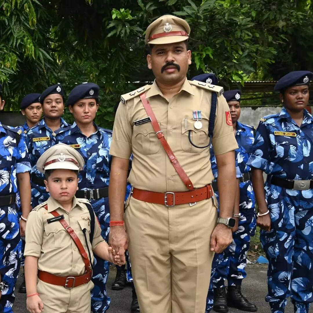 Success Story of IPS Umesh Ganpat 12th Fail Sold Milk on Cycle Know how ...