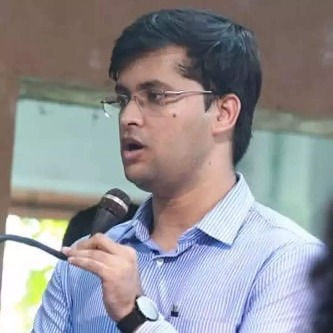 UPSC Success Story Of Youngest IAS Officer Ansar Shaikh Whose Father ...
