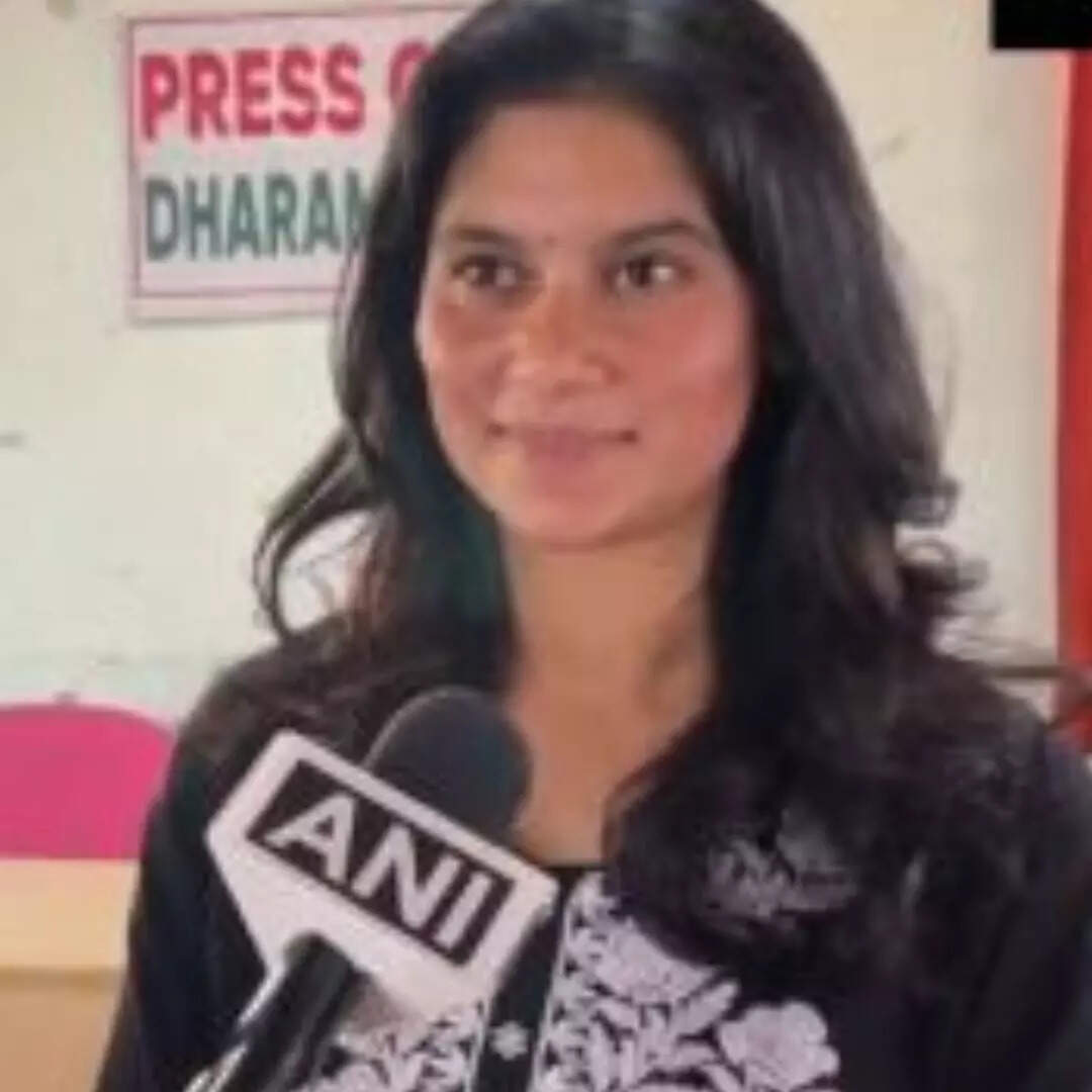 Success Story Of Pinki Haryan From Slum Dweller To Doctor Inspiring ...