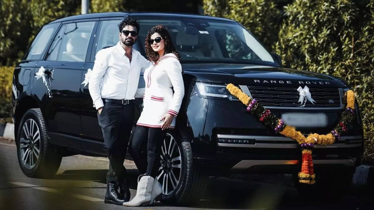 Playback Singer Palak Muchhal Brings Home New Range Rover Luxury SUV