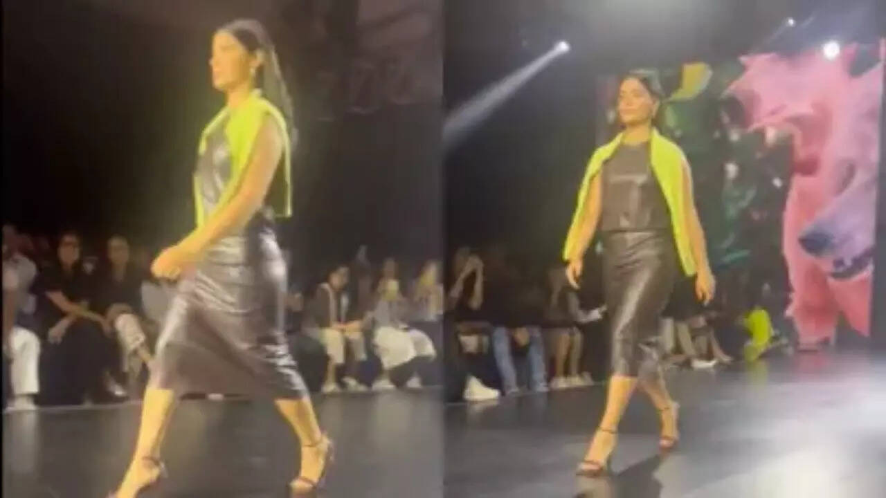 Manu Bhaker Ramp Walk photos viral check glamourous look of olympic ...