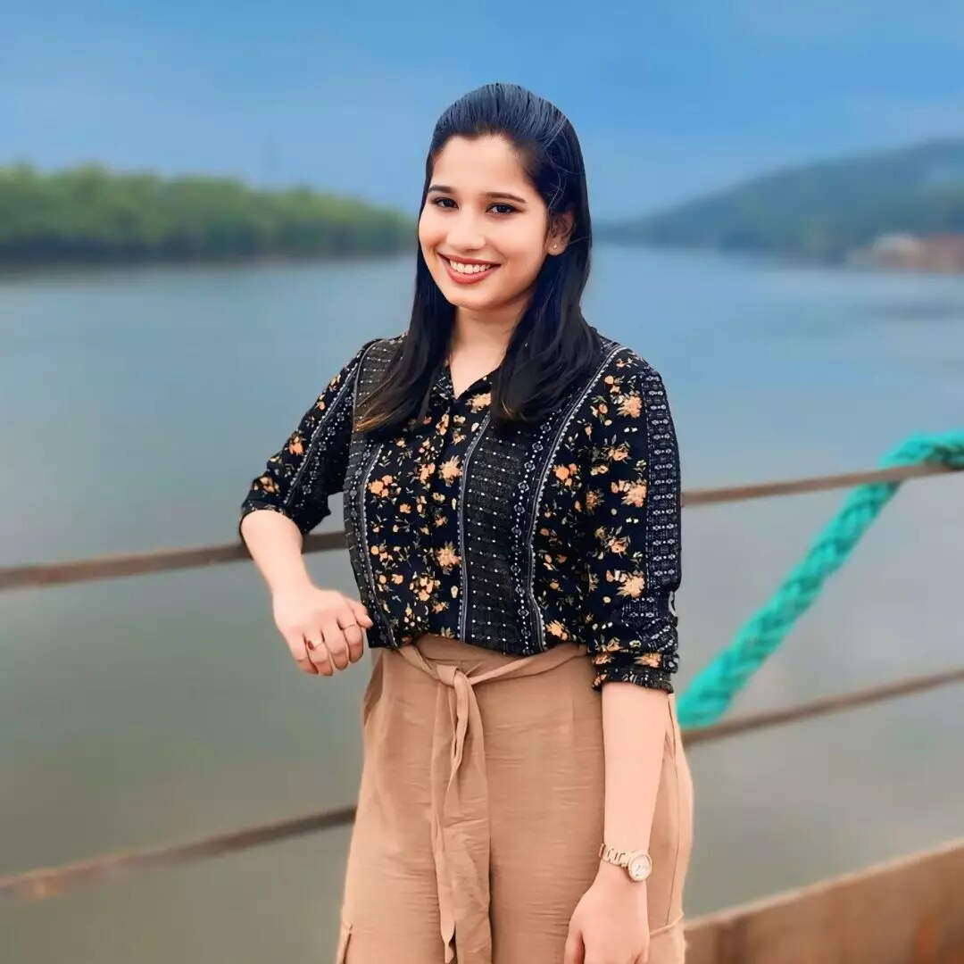 Success Story of IAS Ayushi Pradhan Cracked 3 Times UPSC without ...