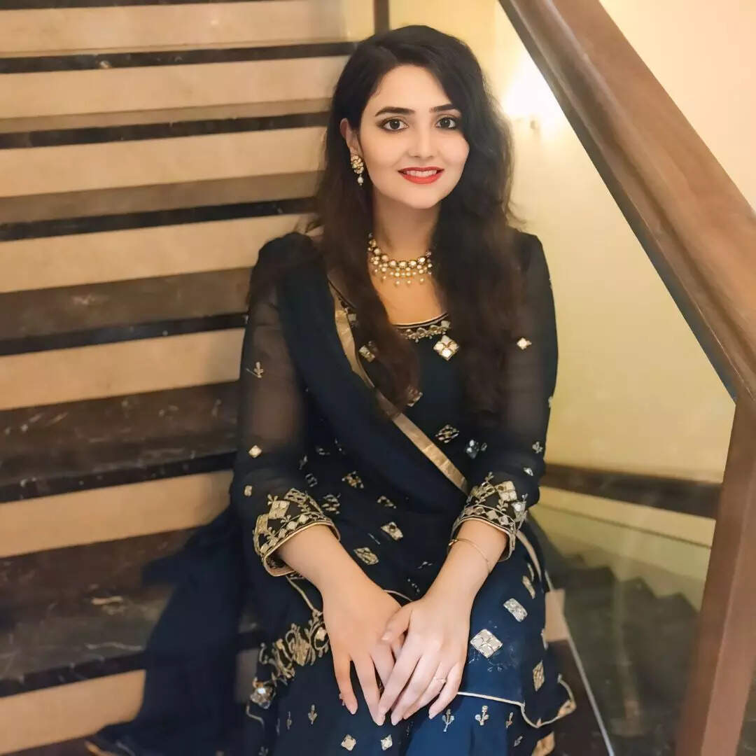 Classical Singer Become IAS Success Story of IAS Pallavi Mishra Cracked ...