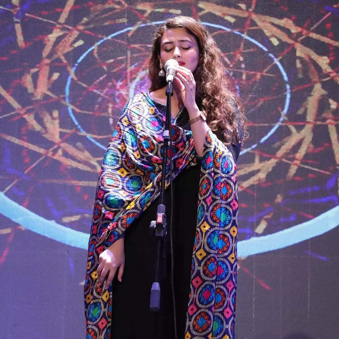 Classical Singer Become IAS Success Story of IAS Pallavi Mishra Cracked UPSC Without Coaching ...