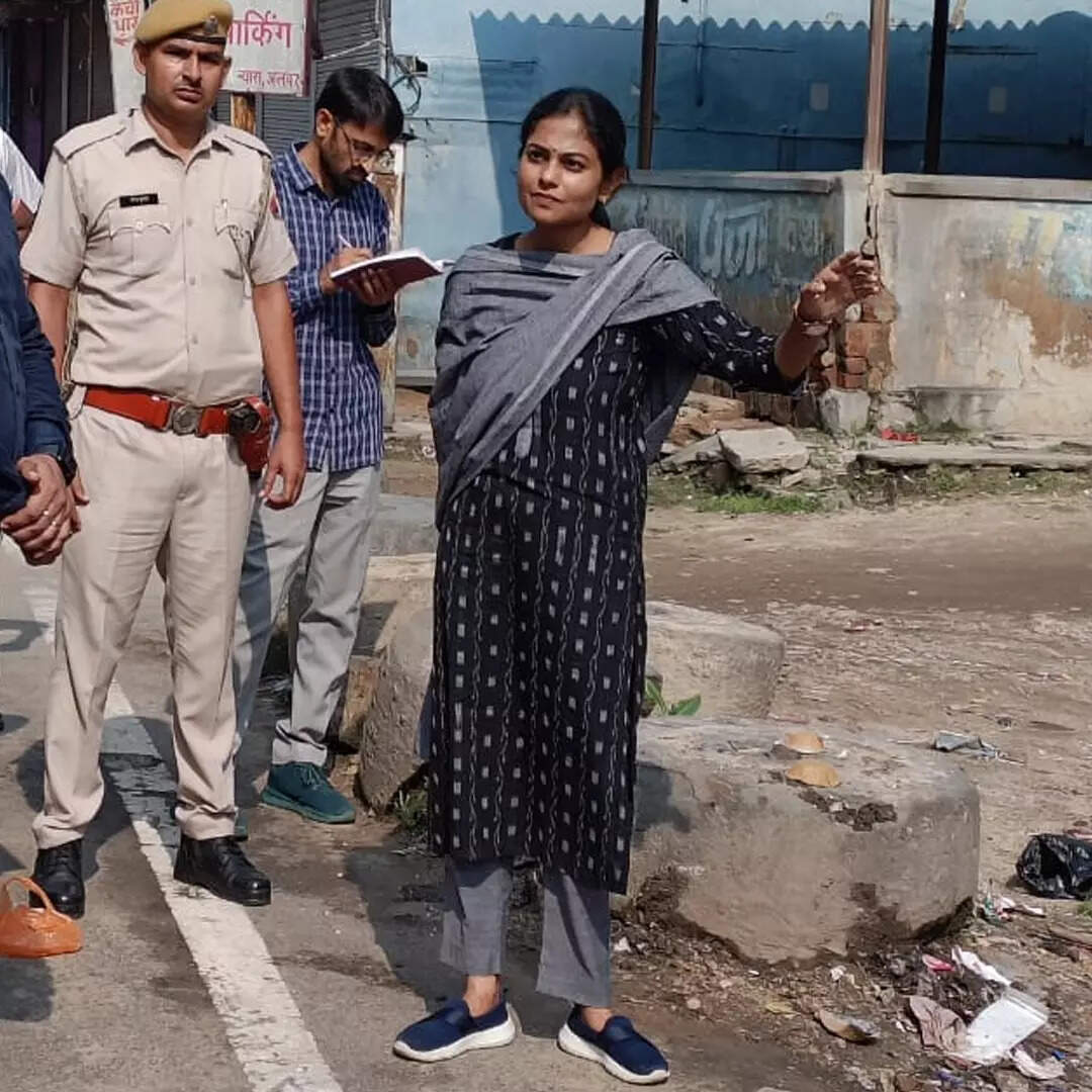 Woman doctor Artika Shukla cracked UPSC in first attempt without ...