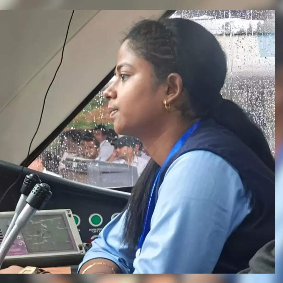 मिलिए Ritika Tirkey से, जो फर्राटे से दौड़ा रही वंदे भारत, बनीं पहली ट्राइबल असिस्टेंट लोको पायलट