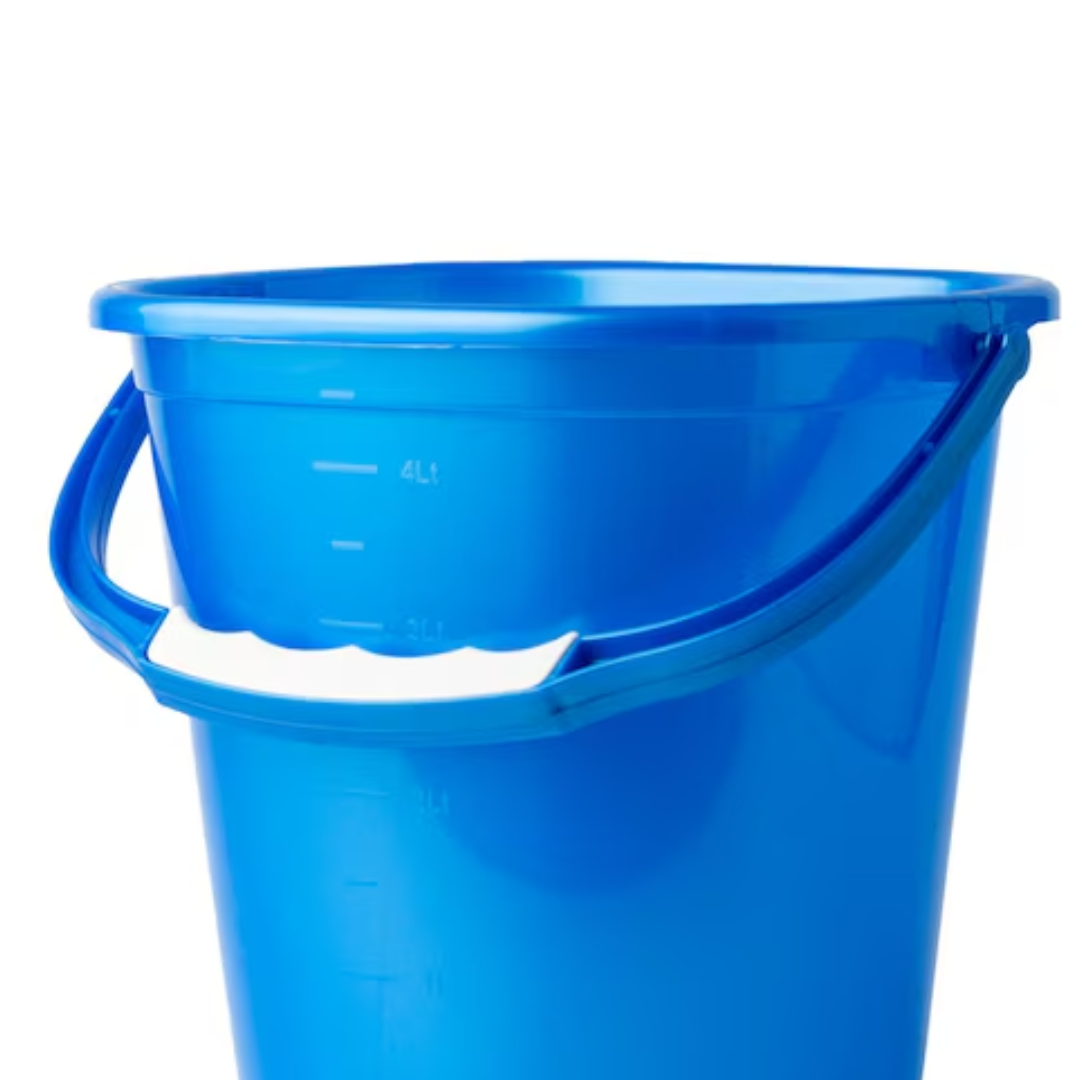 बाथरूम में रखें इस रंग की बाल्टी, बंद किस्मत का खुल जाएगा ताला