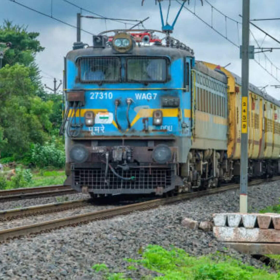 How Does A Train Engine Start Know Do Need A Key- कैसे स्टार्ट होता है ...