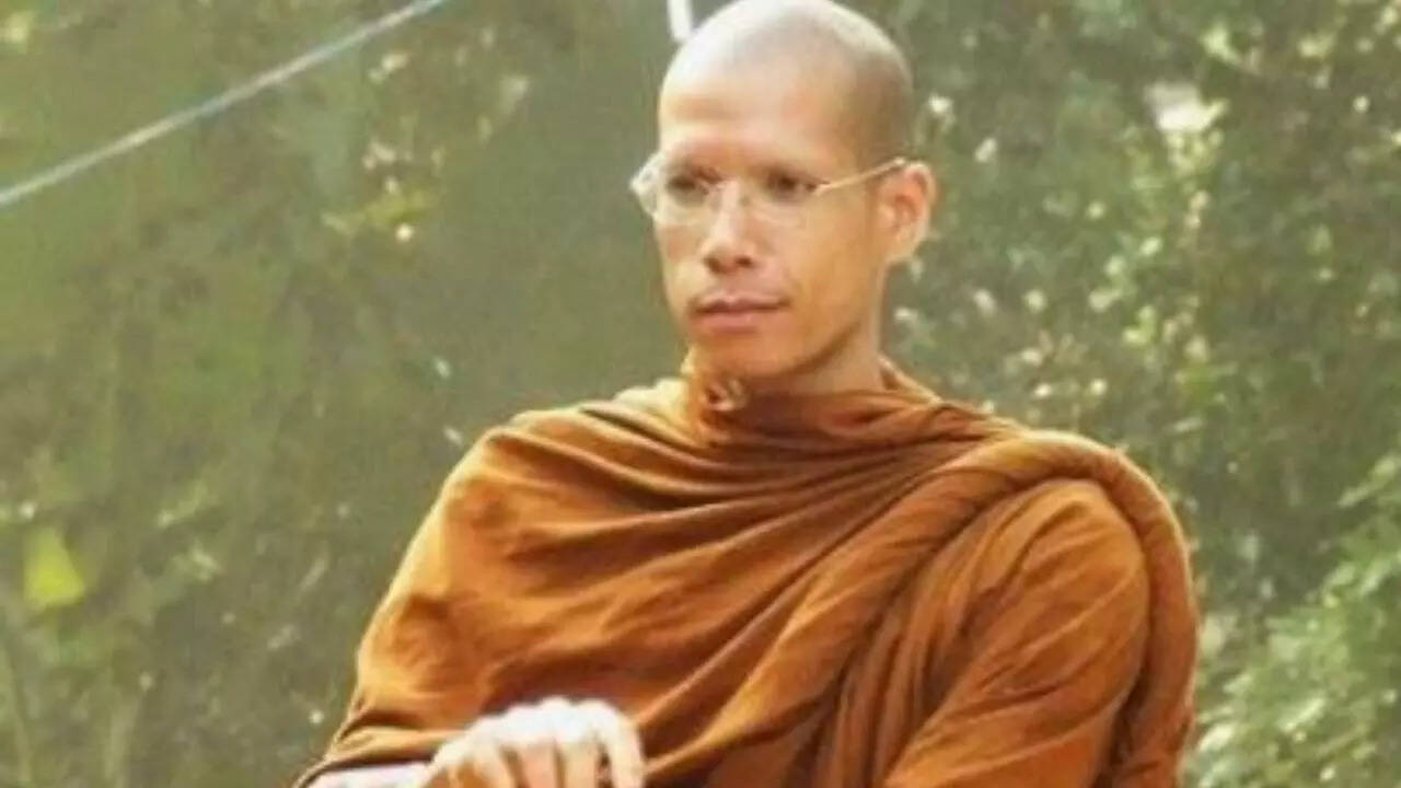 Malaysian Billionaires Ananda Krishnan son Ven Ajahn Siripanyo left his ...