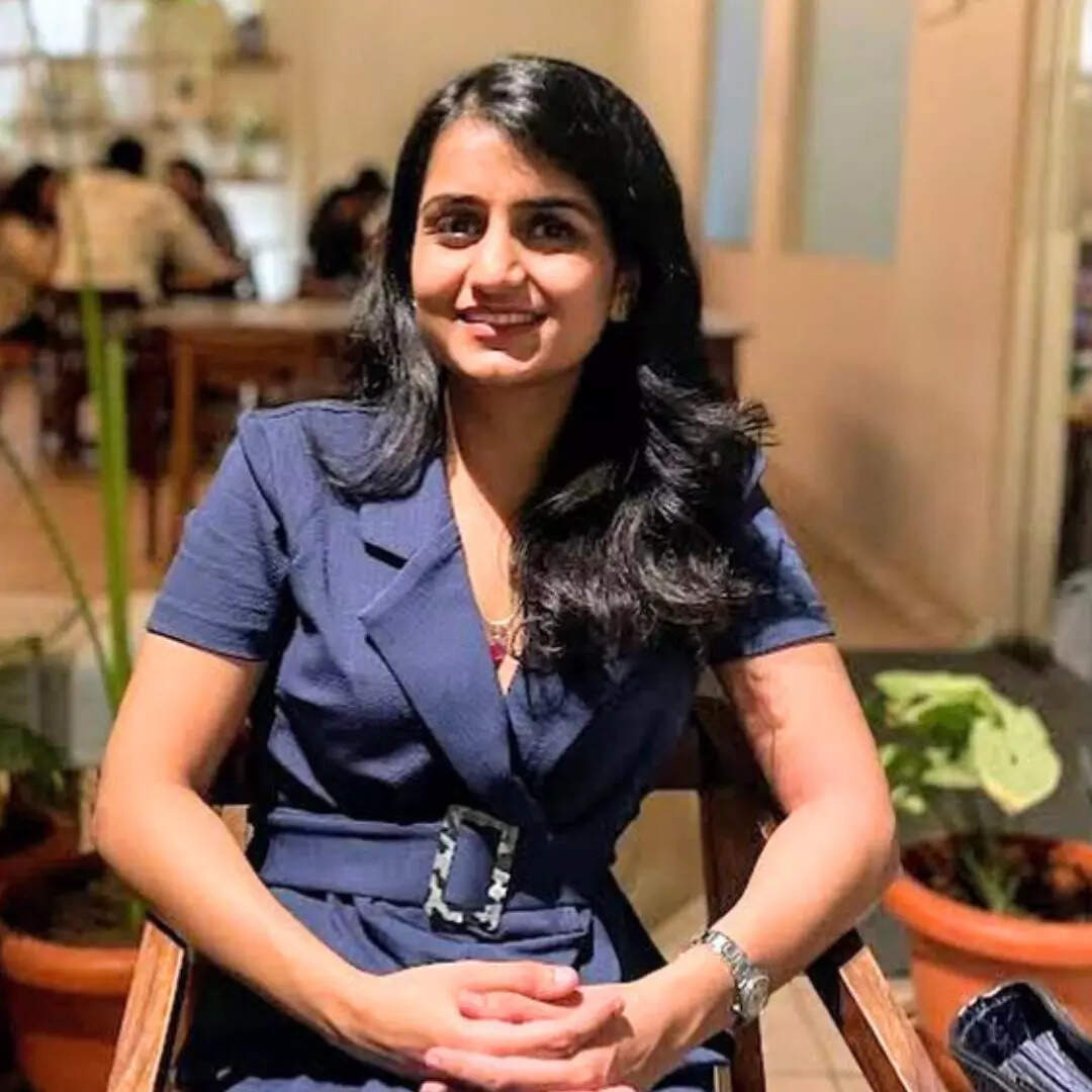 Success Story of IAS Saumya Sharma Cracked UPSC After Sudden Loss of ...