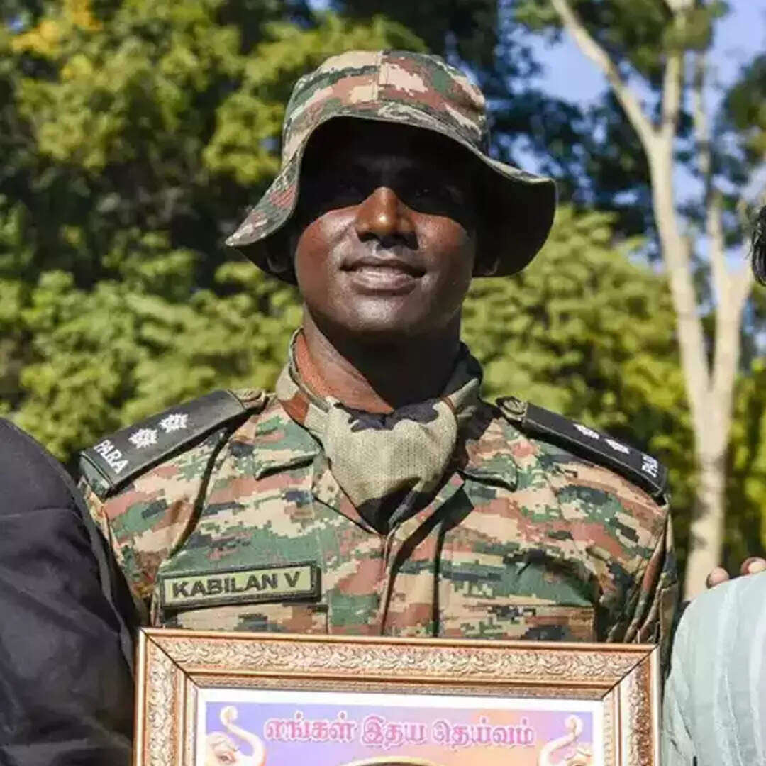 Meet Lieutenant Kabilan V Son of a Labourer Becomes Officer in Indian Army Kabilan V Success ...