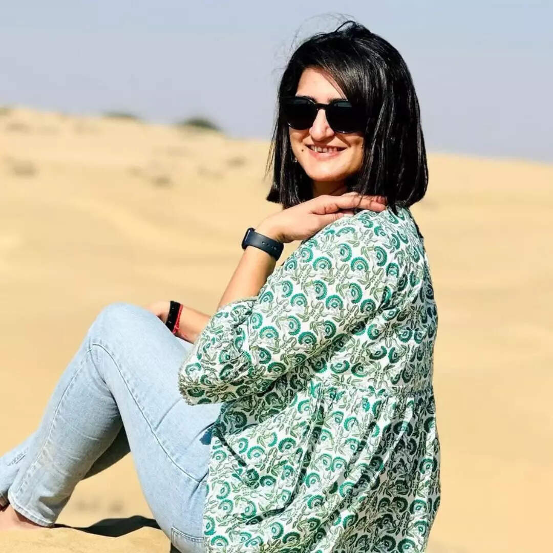 Success Story of IAS Ishita Rathi Cracked UPSC Without Coaching with Rank 8 UPSC Topper Story ...