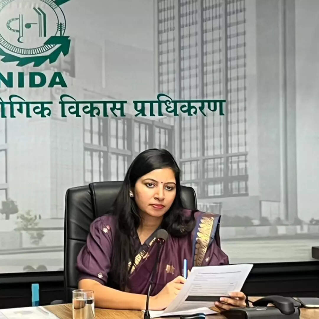 IAS Prerna Singh ACEO of Greater Noida authority success story Career advice for UPSC Aspirants ...