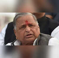यहां है Mulayam Singh Yadav का मंदिर, बनवाने वाला शख्स उन्हें बताता है ...