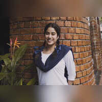 Mili Movie Twitter Review in Hindi: जाह्नवी कपूर की शानदार अदाकारी के ...