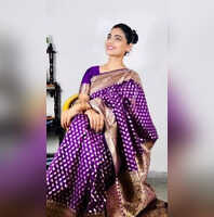 Neha singh rathore age husband name caste News: Who is UP mein ka ba ...