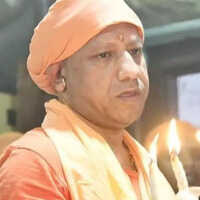 What Is The secret of Gold Kundal In Ears of Cm Yogi Wears - क्या है ...