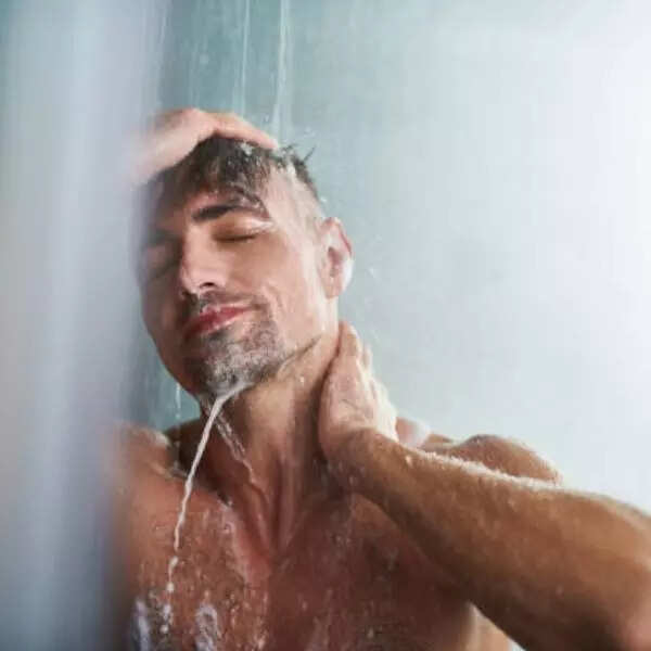 amazing benefits of taking bath everyday