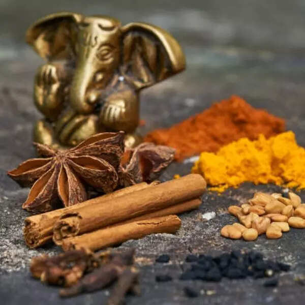Cinnamon Health Benefits 10 Amazing Benefits Of Uses Dalchini Ke Fayde Cinnamon Health Benefits 10 Amazing Benefits Of Uses Dalchini Ke Fayde