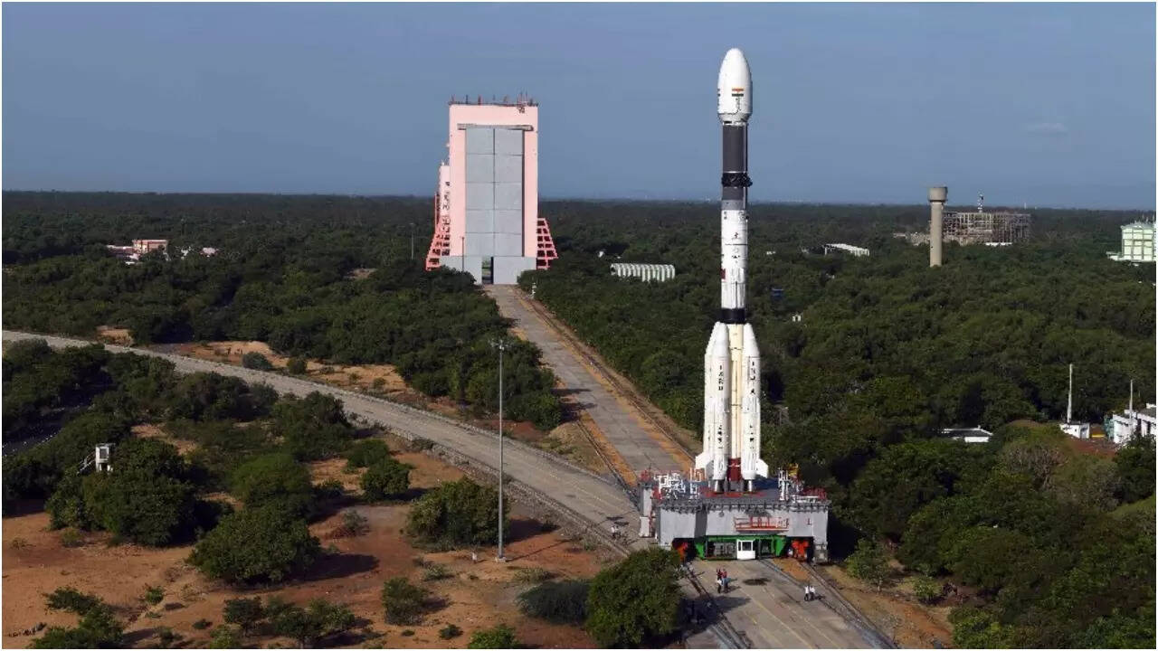 ISRO का एक और धमाका: लॉन्च करेगा दूसरी पीढ़ी की पहली नेविगेशन सैटेलाइट ...