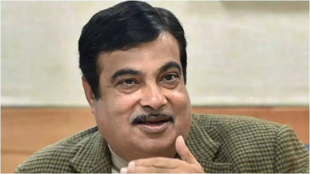 Nitin Gadkari told an old story, says jump into the well is better than ...