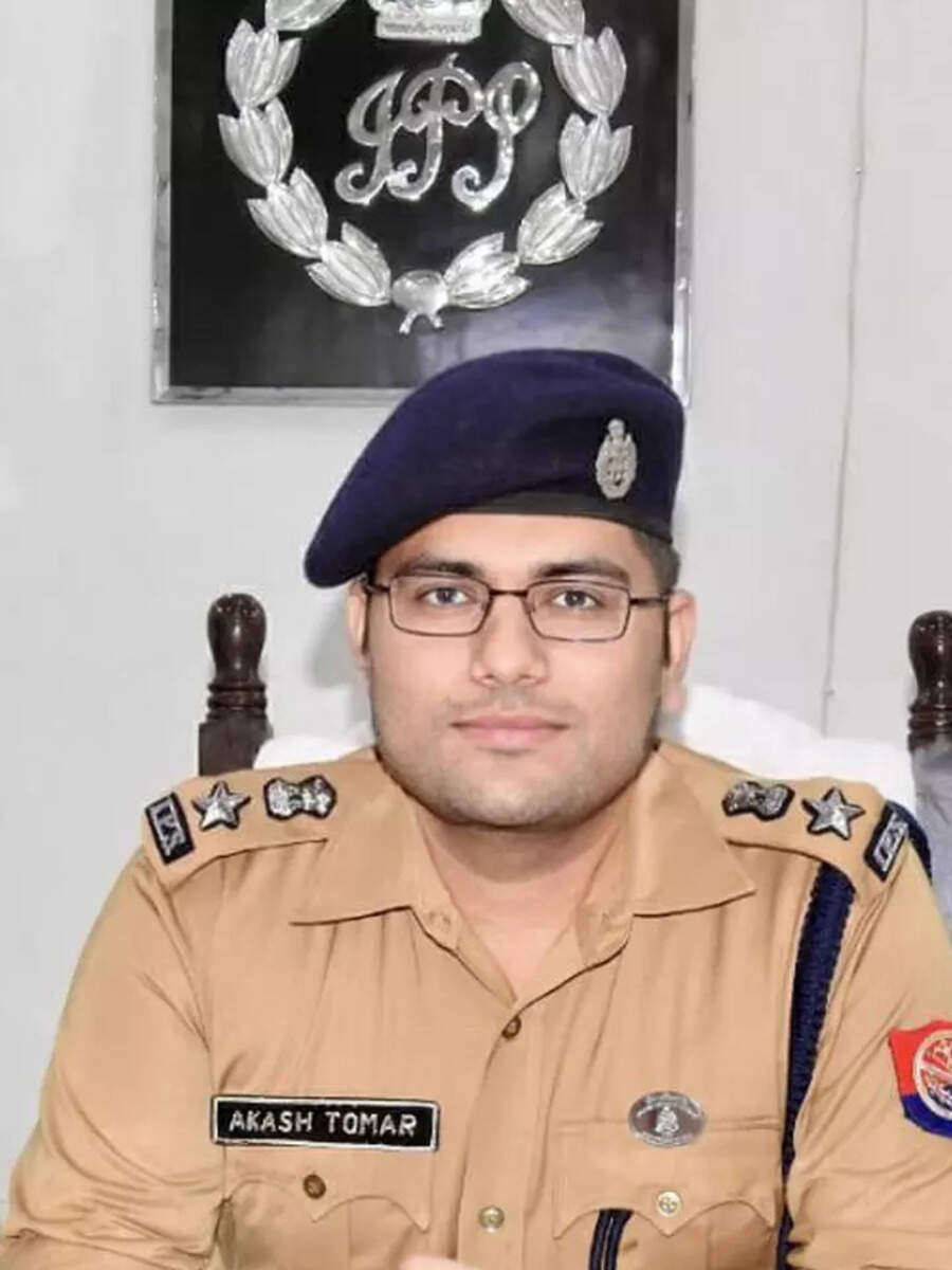 SP और SSP कैसे बनते हैं, आईएएस जैसा होता है रुतबा, जानें सैलरी | Times ...