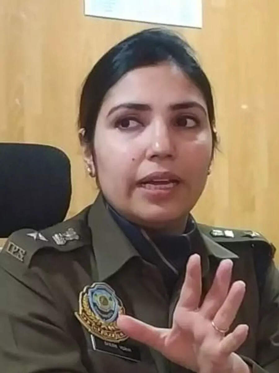 कितनी रैंक लाकर IPS बनीं साक्षी वर्मा, आज नाम से कांपते हैं नशे के ...