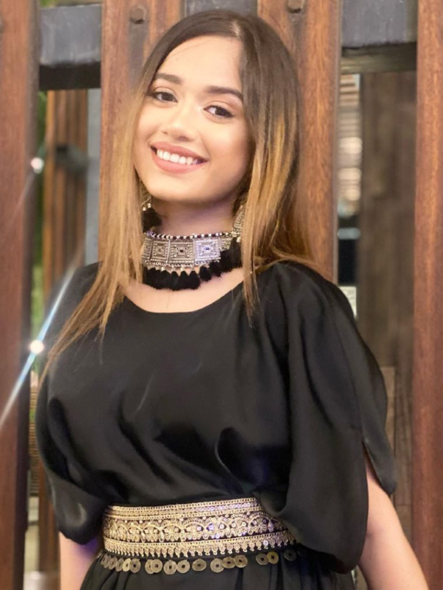 Eid special try black color kurti - ईद स्पेशल ट्राय करा ब्लॅक रंगाची ...