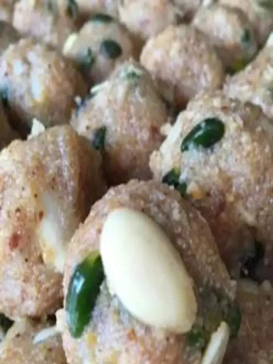 in india famous thaggu ke laddu know about it - पी के च्या या अनोख्या ...