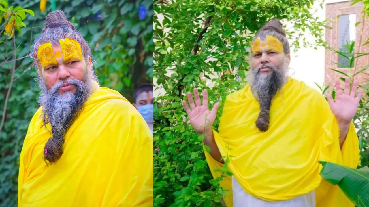 Premanand Maharaj Ashram Address, Premanand Ji Maharaj Darshan Live ...