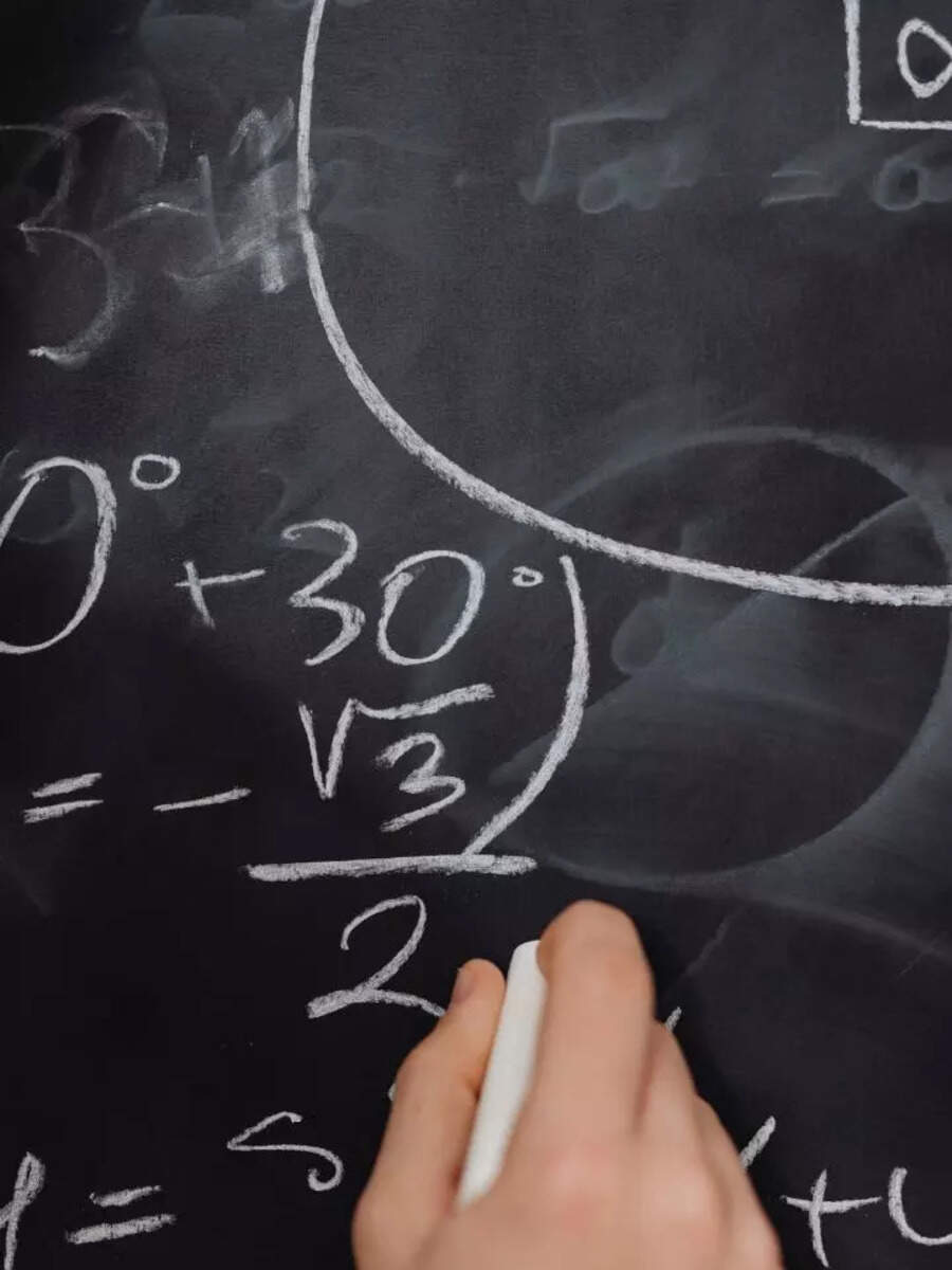 Math, Maths और Mathematics के बीच का अंतर | Times Now Navbharat