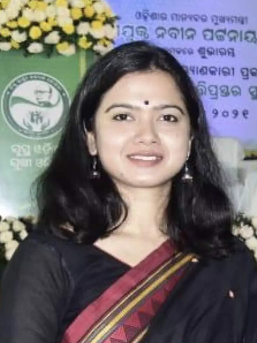 IAS Success Story Ananya Das AIR 16 in UPSC first Attempt Faced Divorce ...