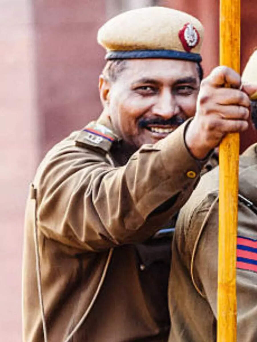 what is the meaning of blue and red color in police logo ias interview ...