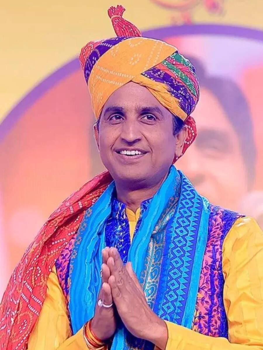 Kumar Vishwas: Poet Kumar Vishwas Favourite Fruit is Shahtoot, Kumar ...