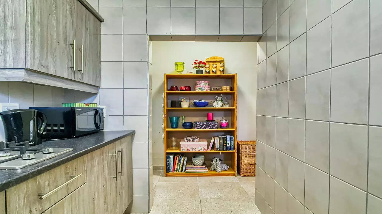 Best Wood Storage Rack for Home: Keep Your Home Organized and Appealing